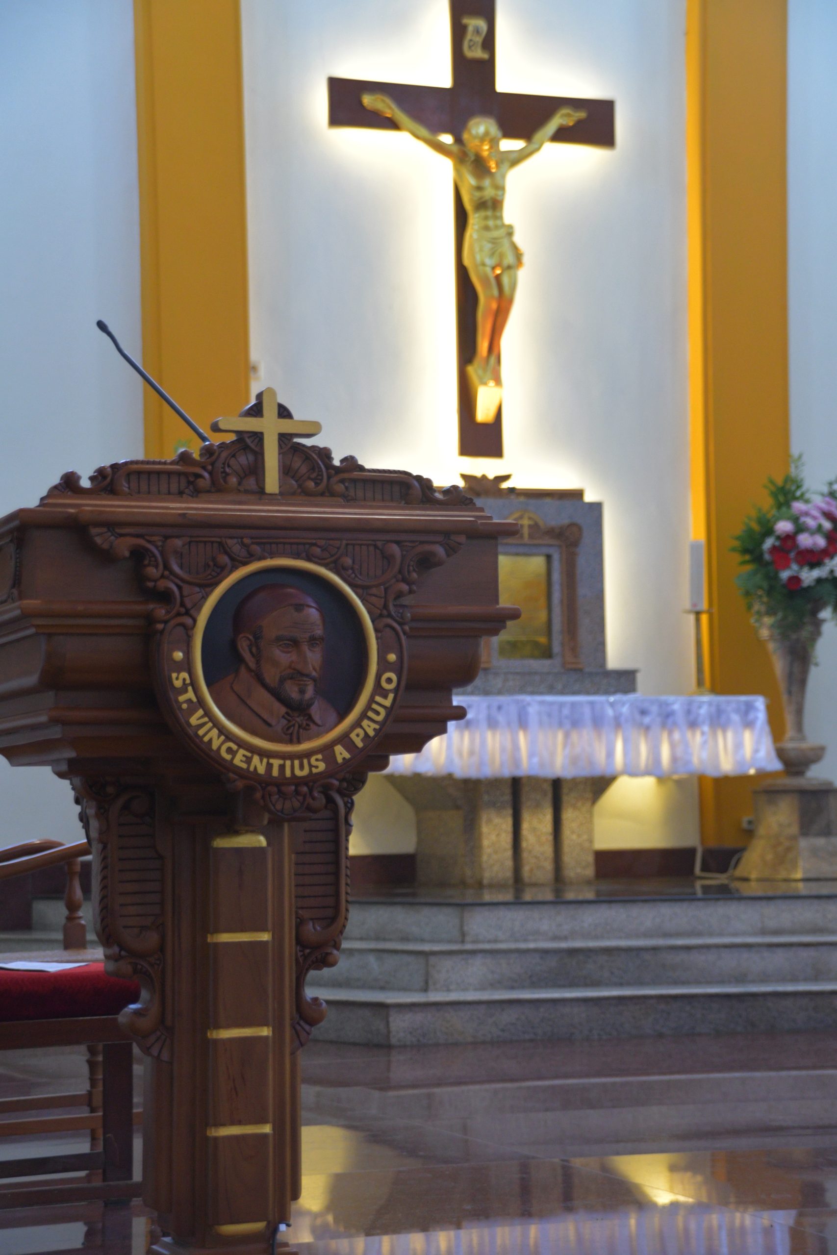 Tentang Kami – Paroki Kristus Raja Surabaya